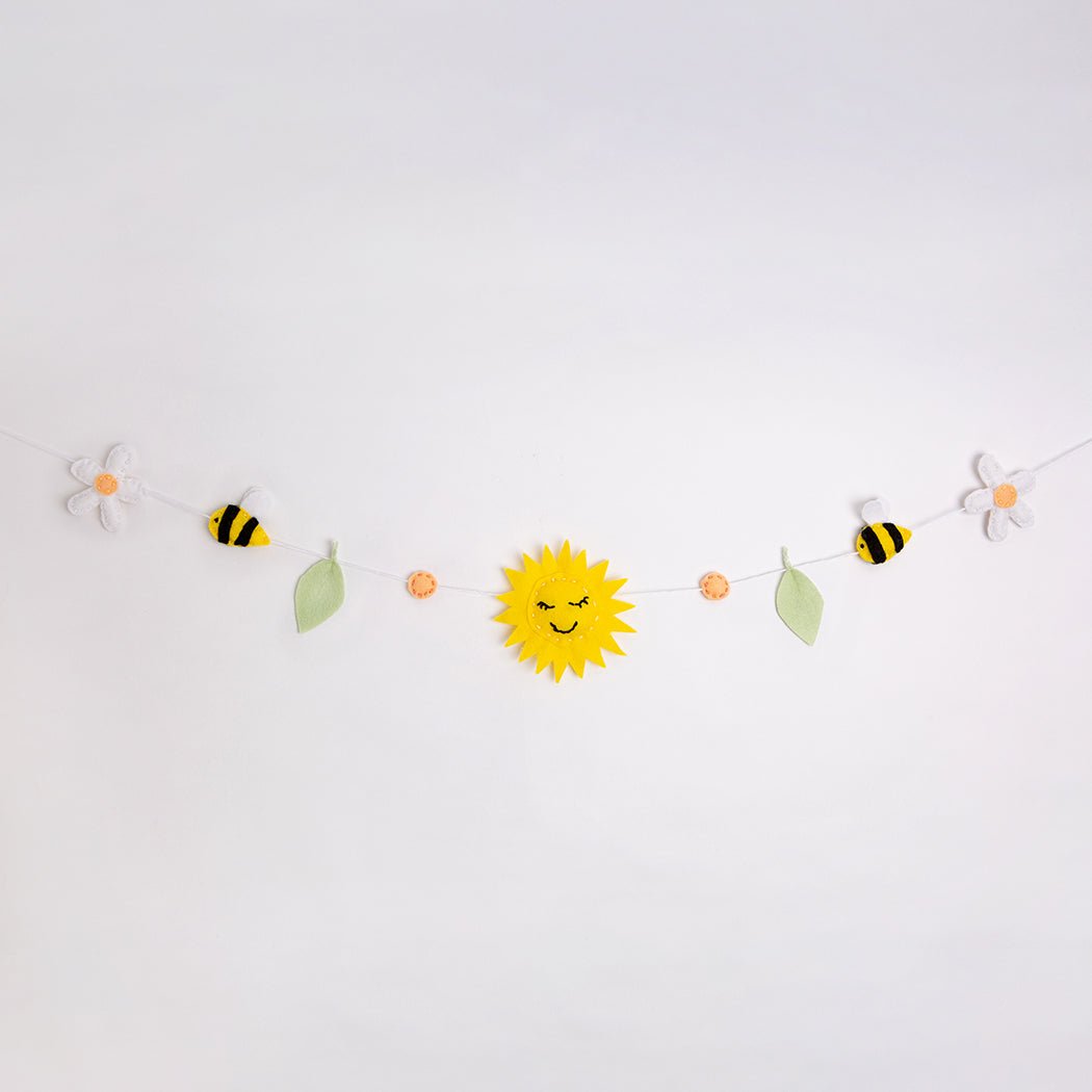 Bee Garland Felt Craft Kit– Wool Couture