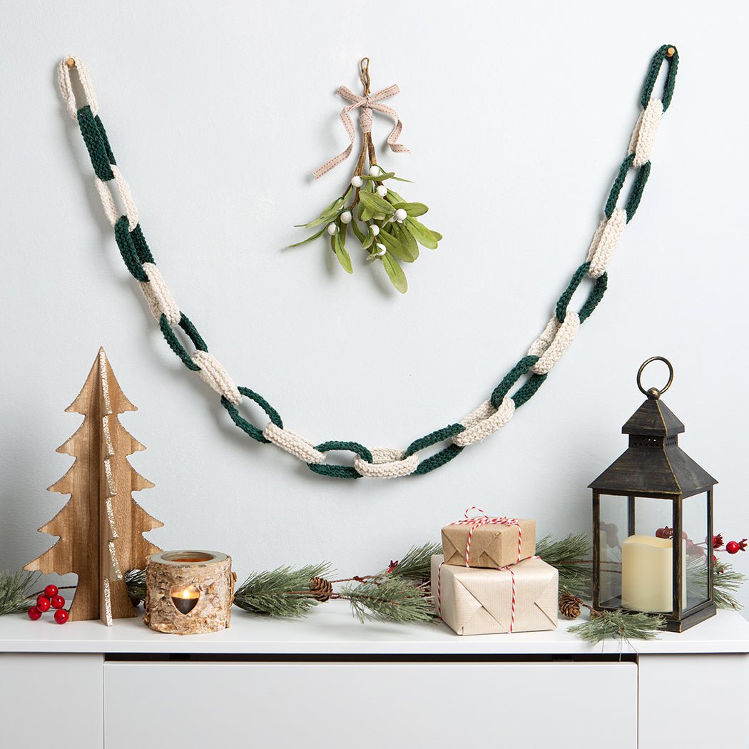 Oh Christmas Tree Garland and Paper Chain Knitting Kit | Wool Couture